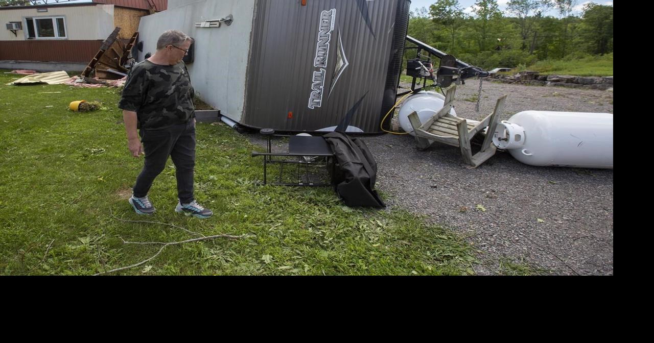 Towns North Of Belleville Ont Clean Up After Tornado Third Storm In