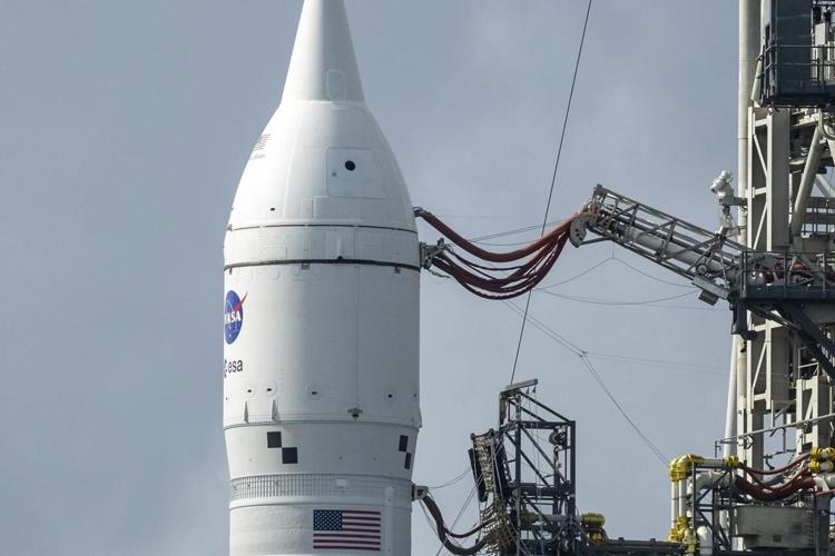 EXPLAINER: NASA’s new mega moon rocket, Orion crew capsule EXPLAINER: NASA’s new mega moon rocket, Orion crew capsule