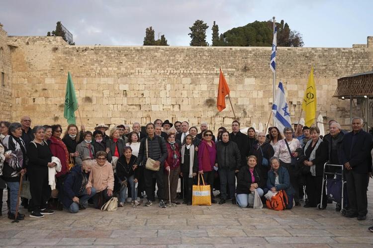 Holocaust survivors share message of hope during Hanukkah