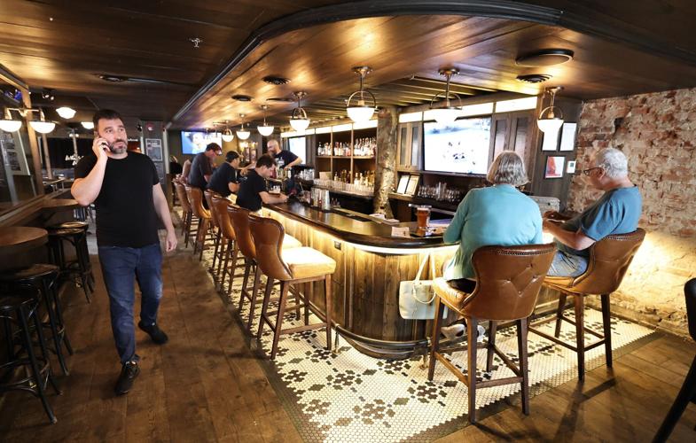 Historic Toronto bar: from grimy tavern to King West icon