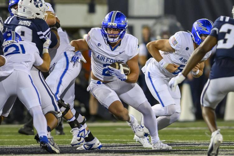 Bryson Barnes accounts for 5 TDs, Utah State beats Air Force 49-30