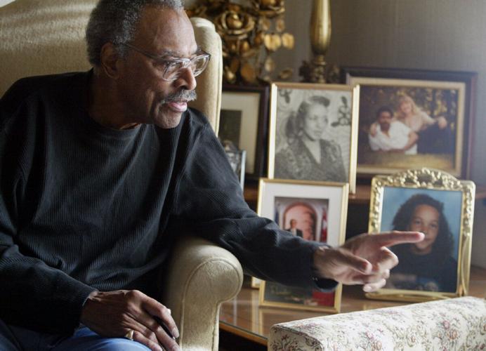 Lincoln Alexander dies at 90