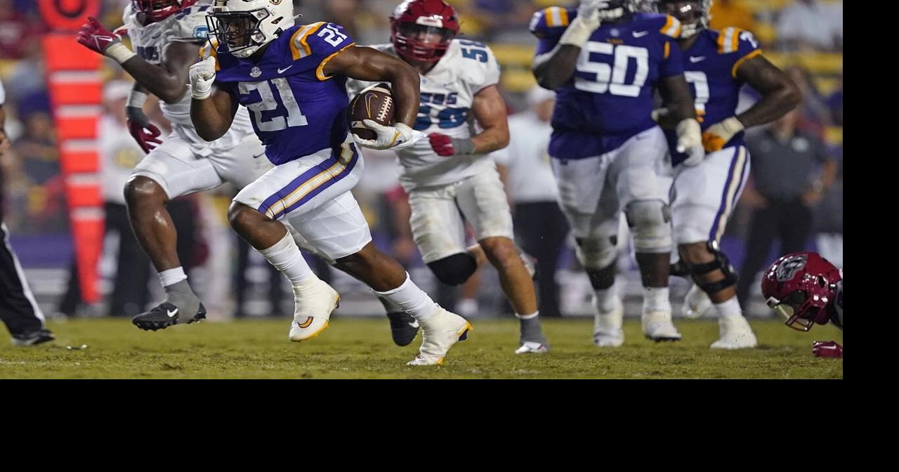 LSU survives Daniels’ injury scare in romp over New Mexico