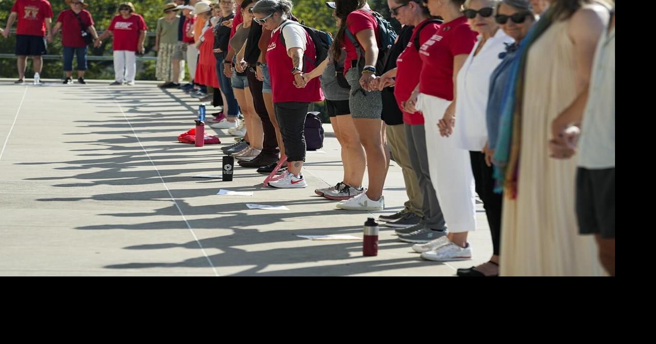 Mass shootings spur divergent laws as states split between gun rights ...