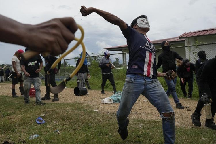 Protesters and police clash in eastern Panama