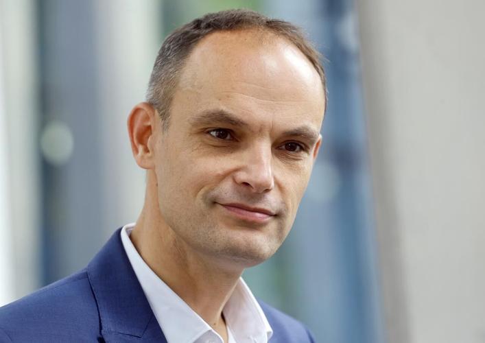 Vote count shows Slovenia presidency to be decided in runoff