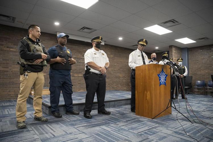 Chicago police fatally shoot man while trying to arrest him