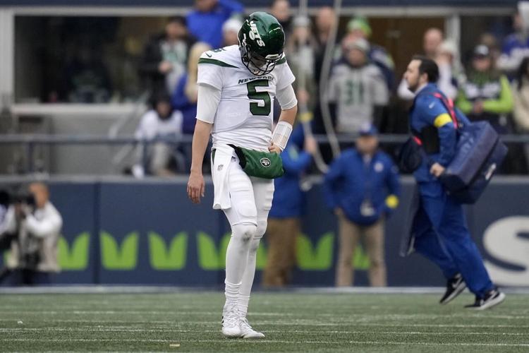 Jets begin focusing on next season after late collapse