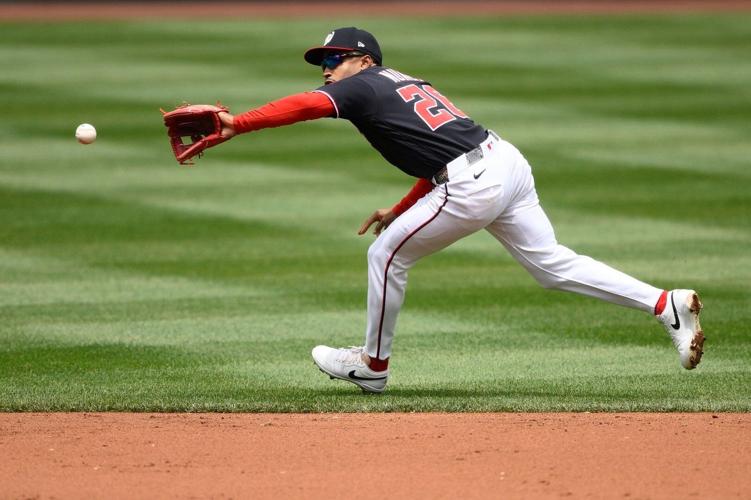Ruiz powers the Nationals past the Twins 7-5 with a go-ahead 7th-inning ...