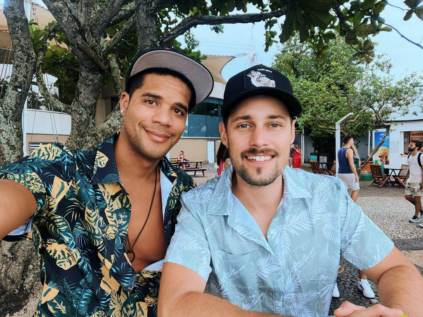 Actor Andrew Meikle married his first Tinder date, a pilot