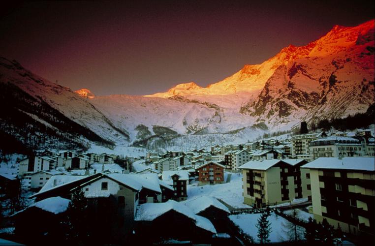 Swiss skiing: Saas-Fee a delight in spring