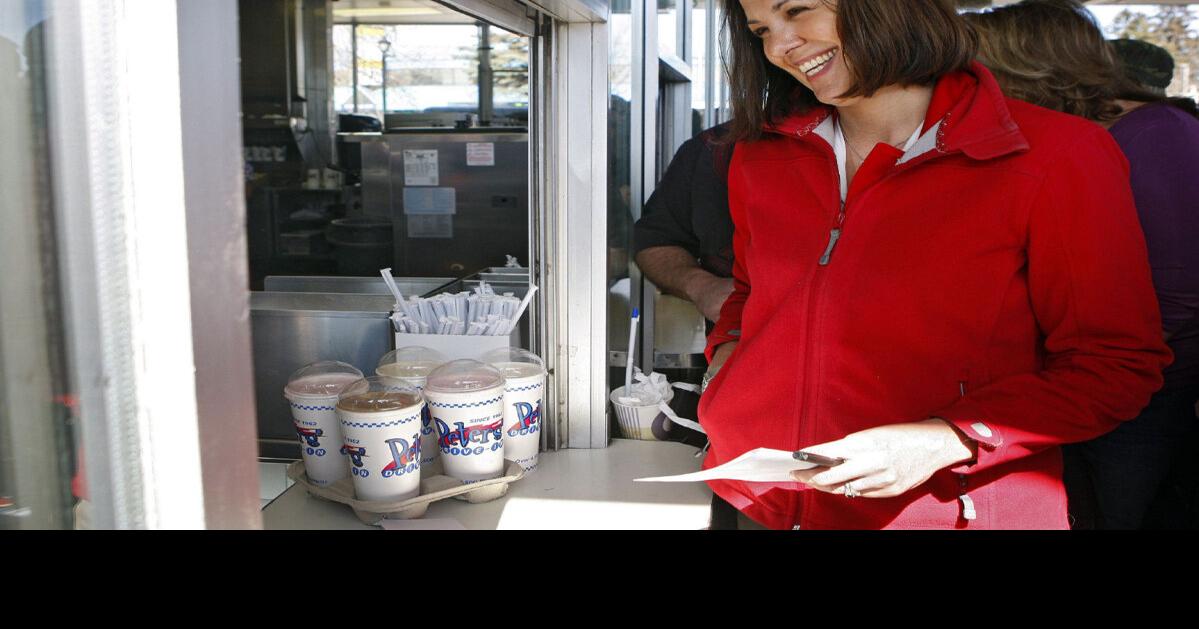 Wildrose party climbs as Alberta PCs totter