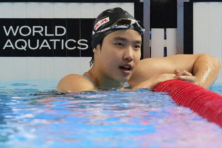 Americans finish strong with a relay world record in the swim worlds to ...