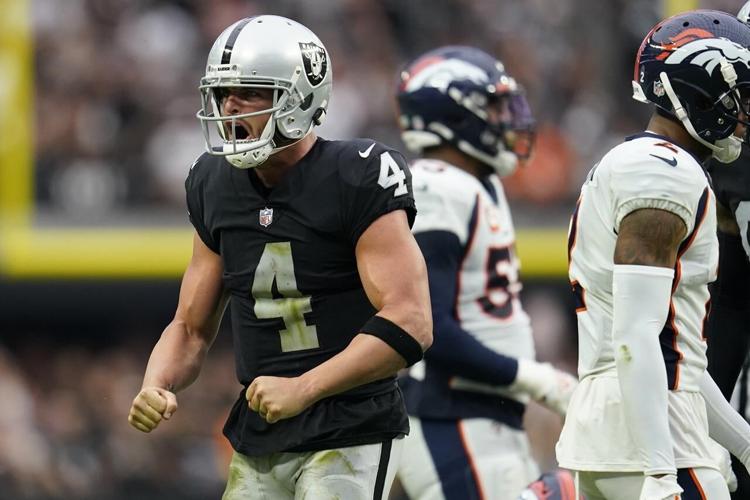 Jacobs, defense lead Raiders to 1st win, 32-23 over Broncos
