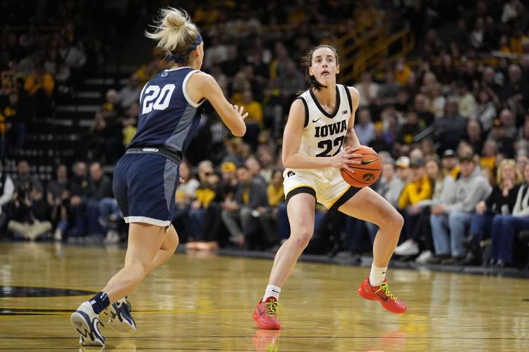 Hannah Stuelke drops 47, Caitlin Clark within 39 points of scoring ...