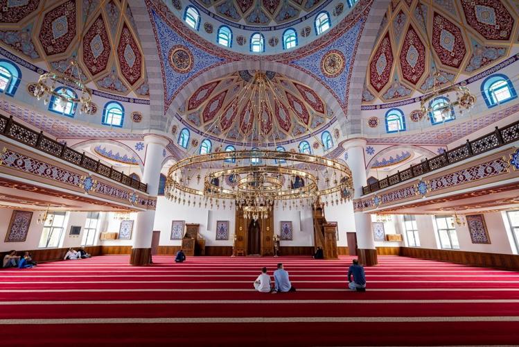 Muslims gather at mosques for first Friday prayers since Israel-Hamas ...
