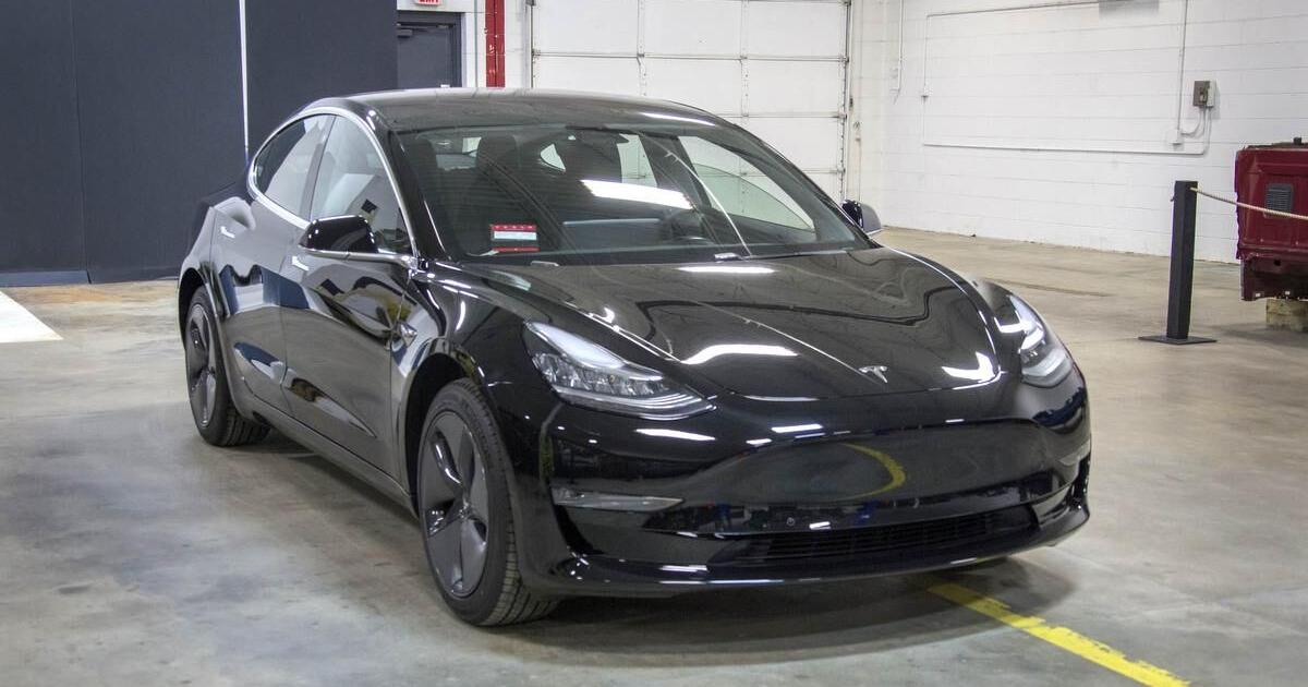 Tesla may need $10 billion (U.S.) in funding by 2020: Report