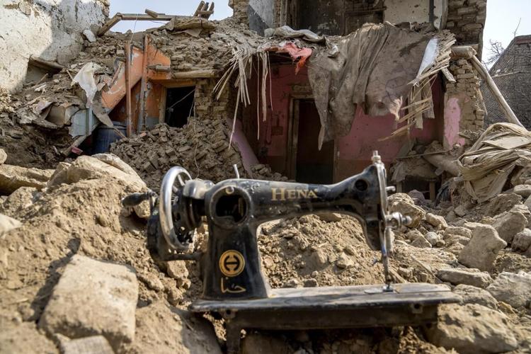 Taliban forces kill 3 IS members in raid on Kabul building