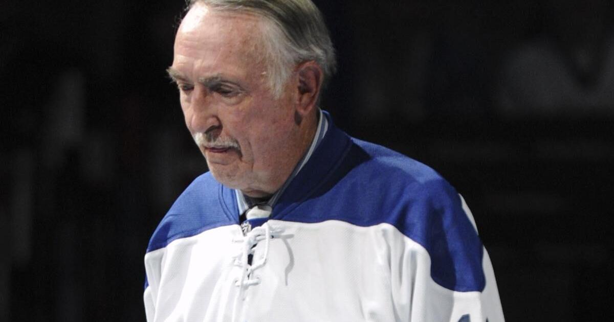 Former Maple Leafs forward Bob Nevin dead at 82