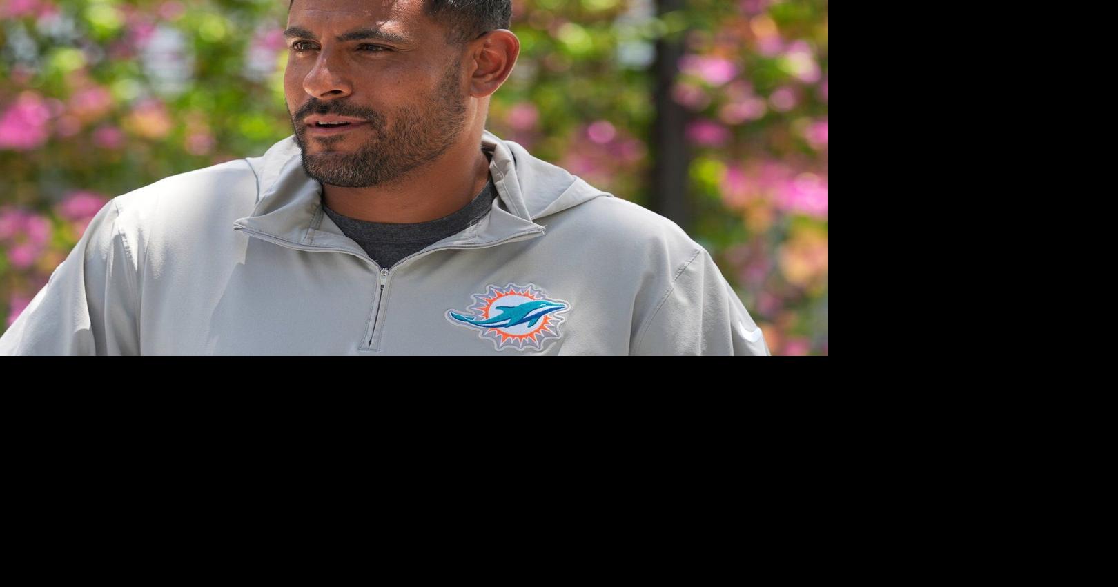 Prosecutors won't pursue battery charge against Dolphins' Ryan Crow ...