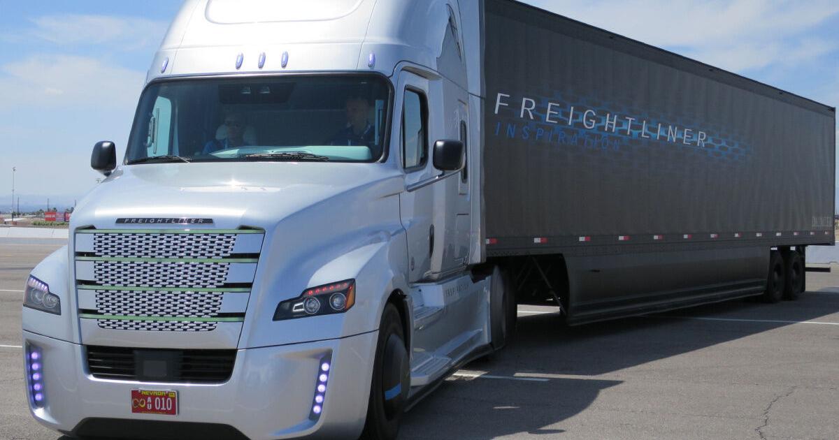 World's first self-driving tractor trailer unveiled