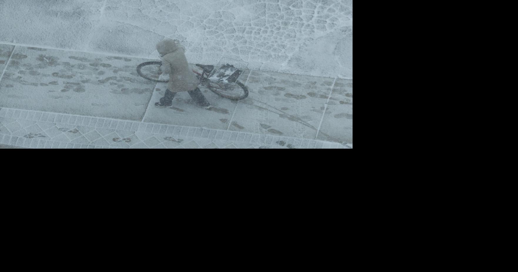 Toronto storm: ‘Thundersnow’ strikes city; heavy rain later