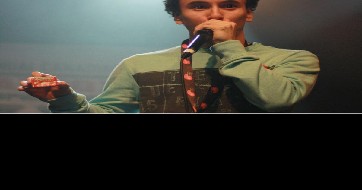 Beatboxing champion loses title, but shows his poise