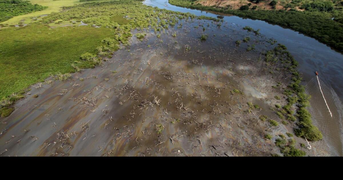 Attempted oil robbery in Rio de Janeiro leads to major leak