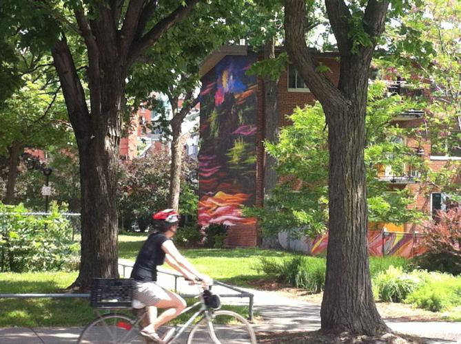 Québec en Scène: Montreal's murals help chase away urban blight in ...