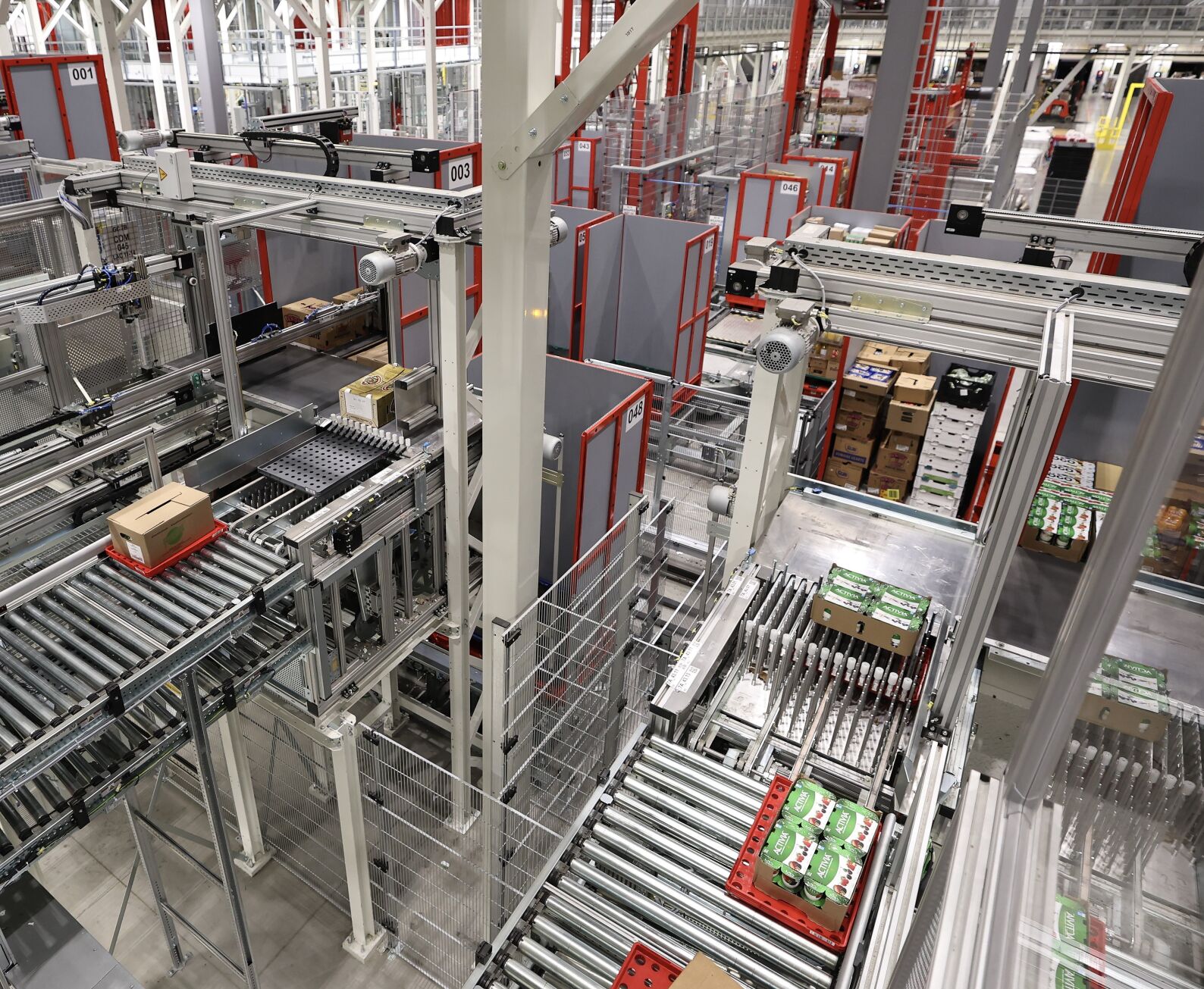 Inside Metro’s massive automated distribution centre