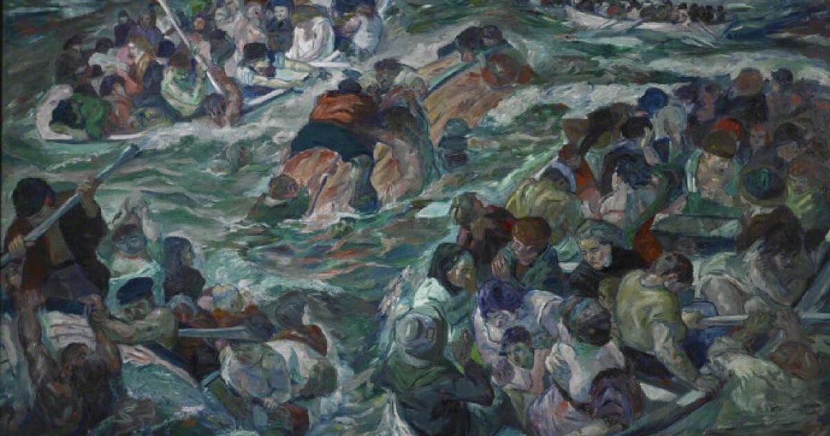 Lifeboat boarding from Titanic calm in first class, chaotic in steerage