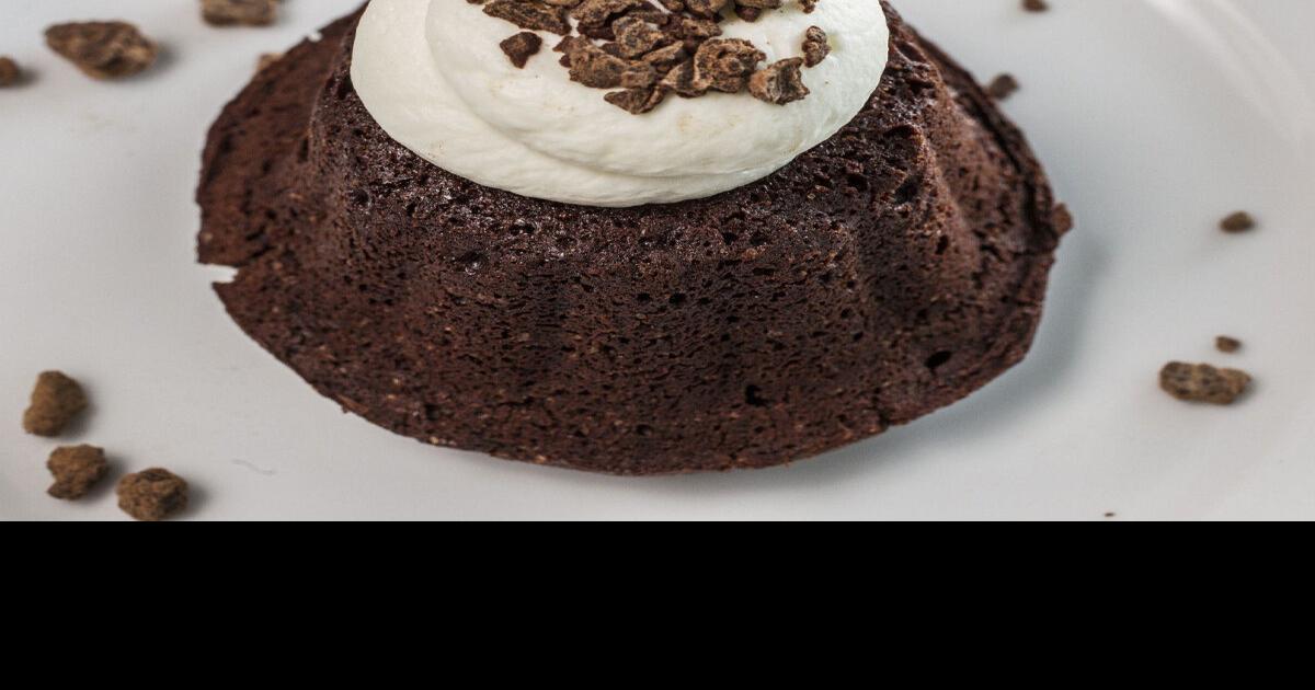 Golden Whisk Awards: Wee flourless chocolate cakes