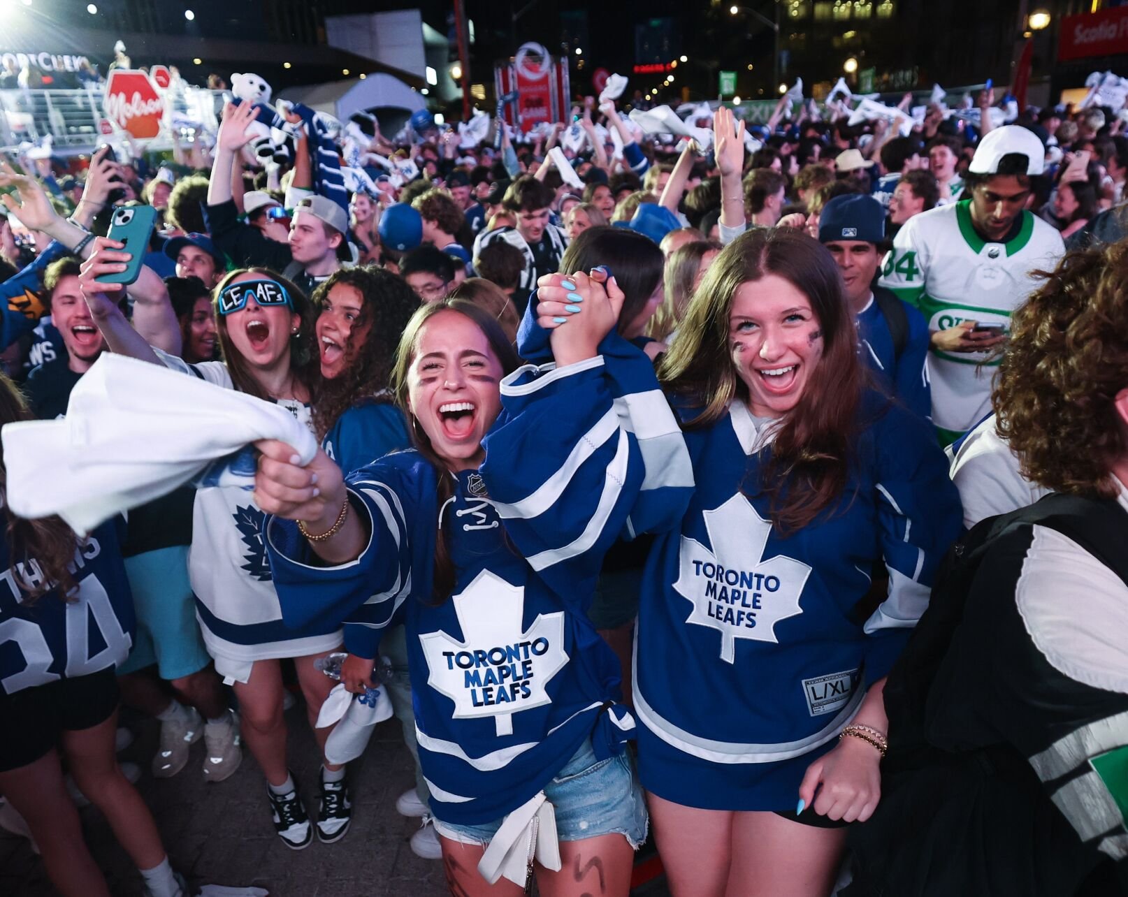 Maple Leafs vs. Panthers: Toronto wins 2-0, will return home for Game 7