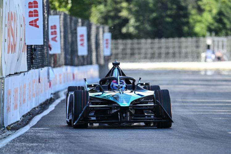 Can Robert Wickens drive in IndyCar again?