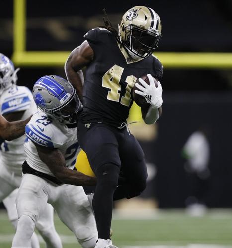 Chain crew member dislocated his knee during Lions-Saints game
