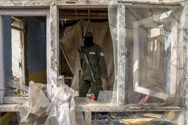 Taliban forces kill 3 IS members in raid on Kabul building
