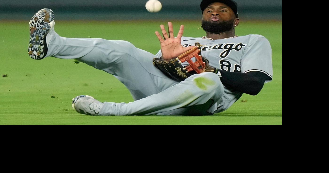 Mets acquire CF Luis Robert Jr. in a trade with the White Sox