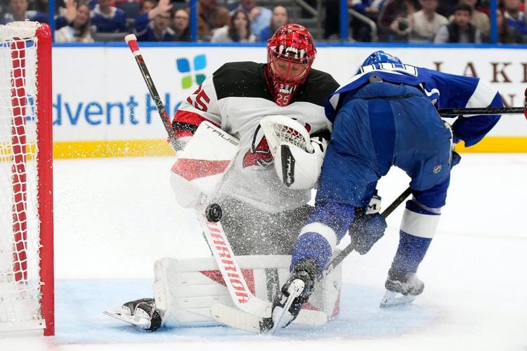 Guentzel gets 8th career hat trick as Lightning beat Devils 5-1