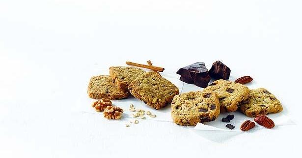 Ace bakes cookies