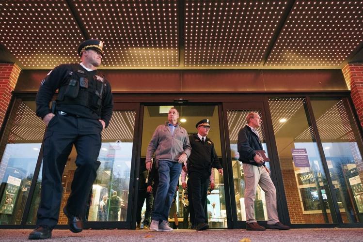 Disgruntled fired employee kills two workers at Chicago's Navy Pier ...