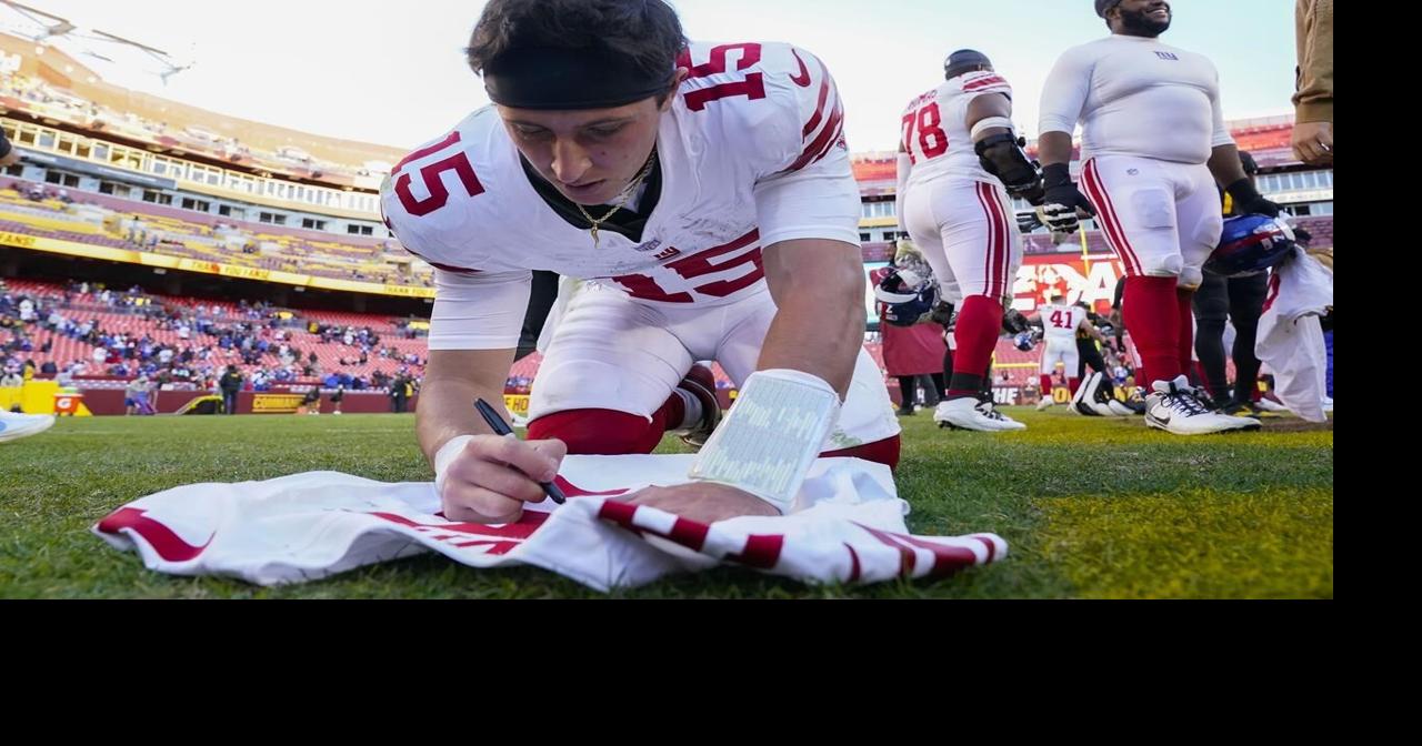 Giants QB Tommy DeVito throws 3 TD passes in his first NFL win