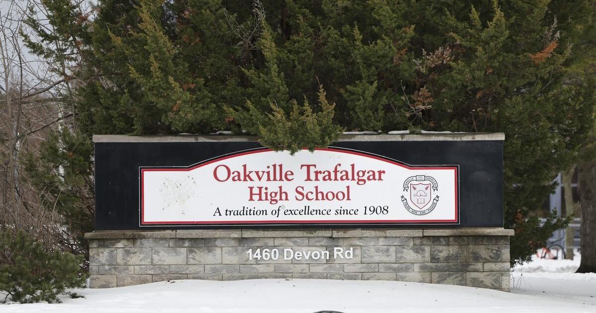 Halton school board’s revised dress code leaves parents frustrated