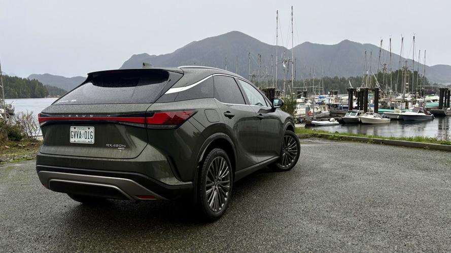 2026 Lexus RX 450h+ Ultra Premium is pricey. Is it worth it?