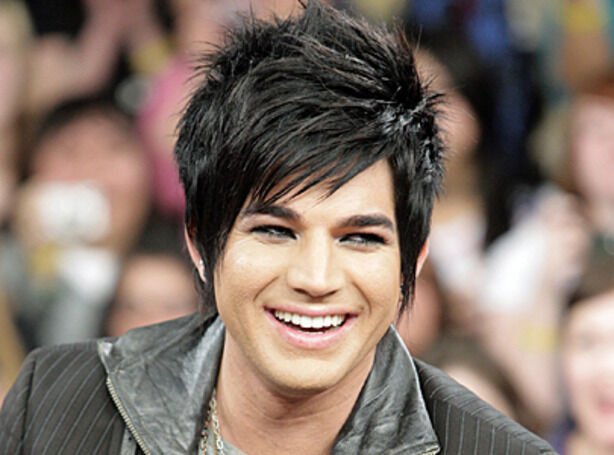 Adam Lambert works at getting beyond 'the kiss'