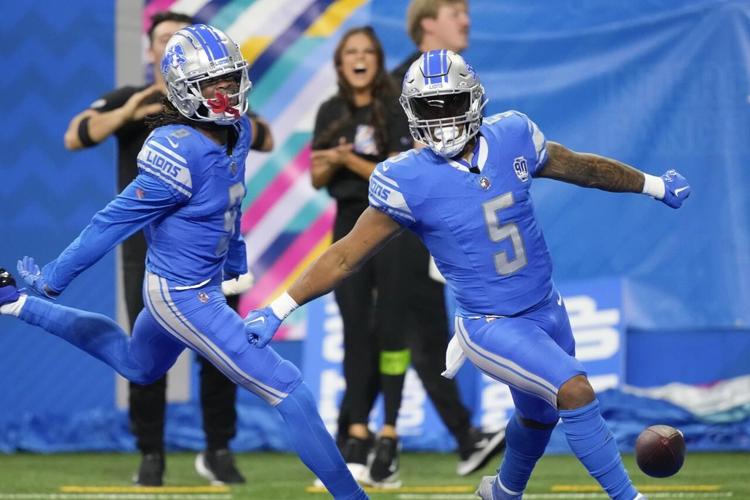 Jared Goff throws 3 TD passes, runs for score, NFC North-leading Lions ...