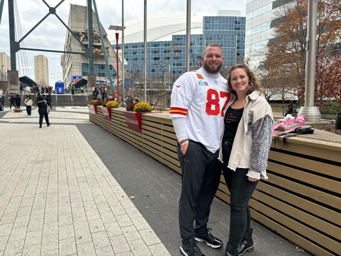 Live updates: Taylor Swift Day 2 of the Eras Tour