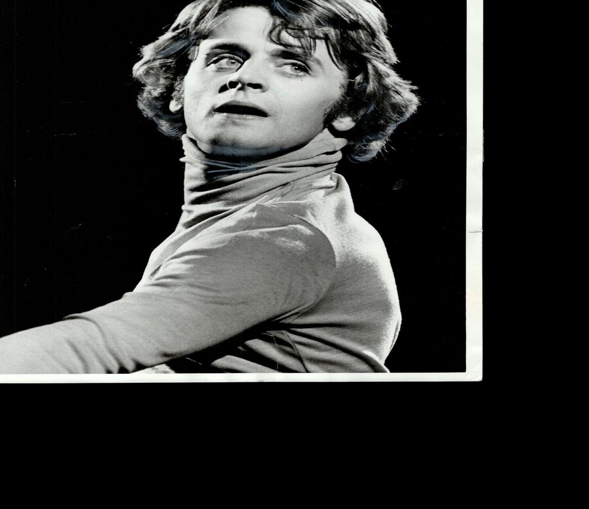 Mikhail Baryshnikov recalls his defection in Toronto