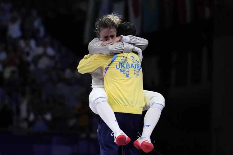 Ukrainian fencer Olga Kharlan wins her country's first medal of the ...