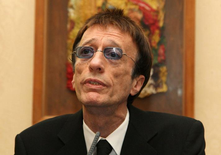 Bee Gees singer Robin Gibb dies at 62