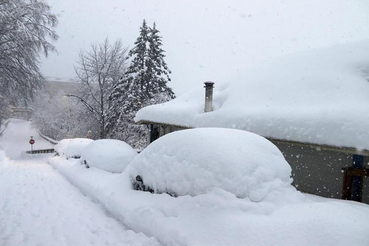 Residents of Alaska's capital dig out after snowfall for January hits ...